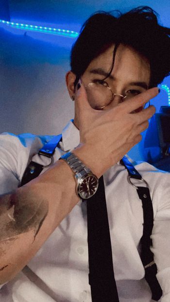 wei2aes OnlyFans - Free Trial - Photos - Socials | FansMetrics.com