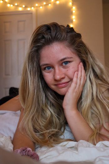 poetrising OnlyFans - Free Trial - Photos - Socials | FansMetrics.com