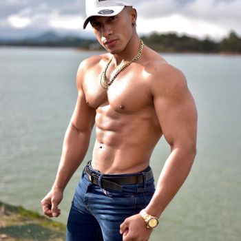 mat_strong OnlyFans - Free Trial - Photos - Socials | FansMetrics.com