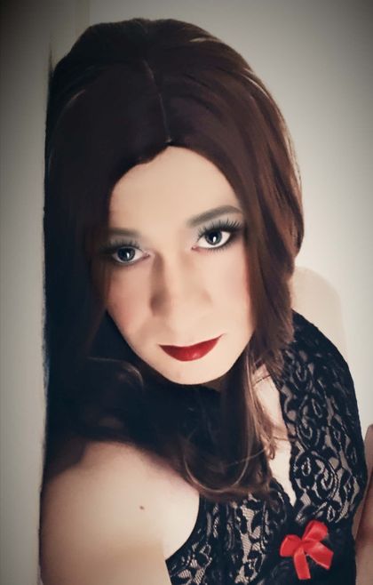 Best Hot Emily Sant Leak OnlyFans Accounts | FansMetrics.com