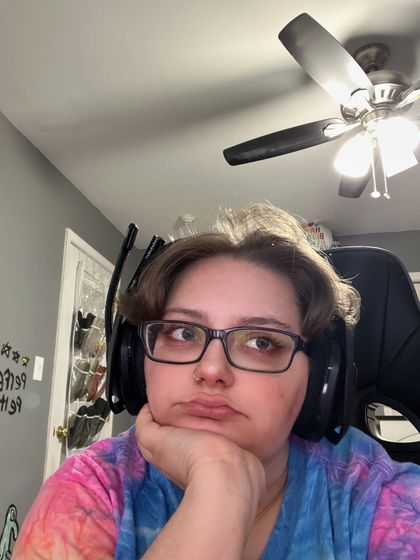 Best Hot Io_veil OnlyFans Accounts | FansMetrics.com