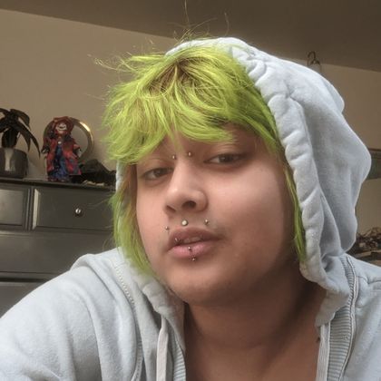 Best Hot Emzzzz OnlyFans Accounts | FansMetrics.com