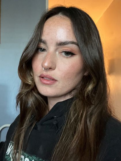 Best Hot Essmmme OnlyFans Accounts | FansMetrics.com