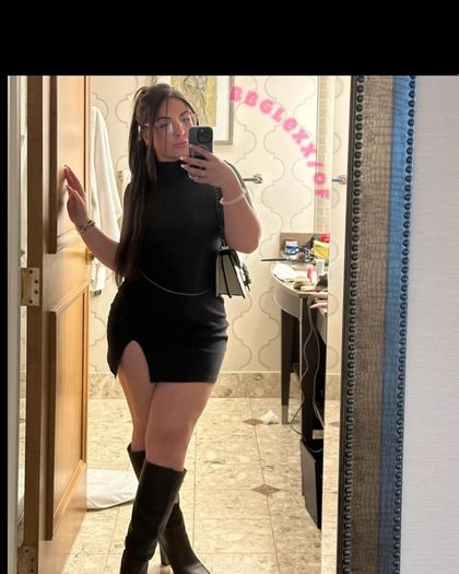 Best Hot Lexibabys OnlyFans Accounts | FansMetrics.com