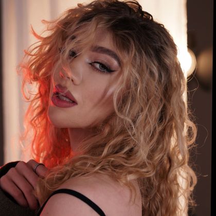 Best Heynelly OnlyFans Accounts | FansMetrics.com