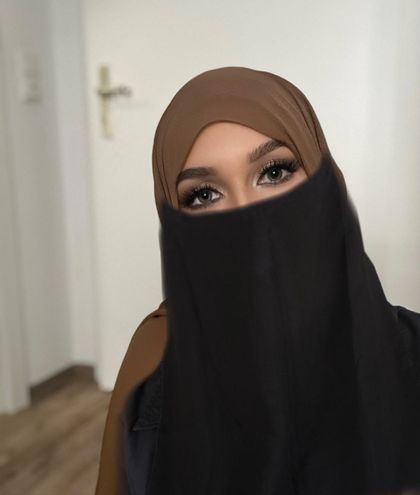 Best Hijabihoe OnlyFans Accounts | FansMetrics.com