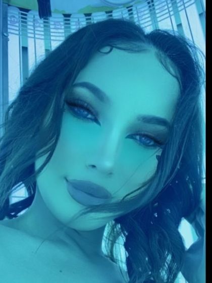 Best Chloefanzi OnlyFans Accounts | FansMetrics.com