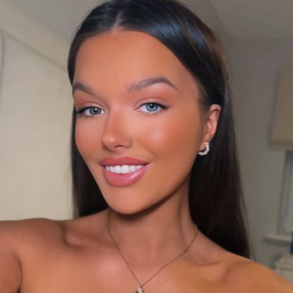 Best Hot Sophhhxx OnlyFans Accounts | FansMetrics.com