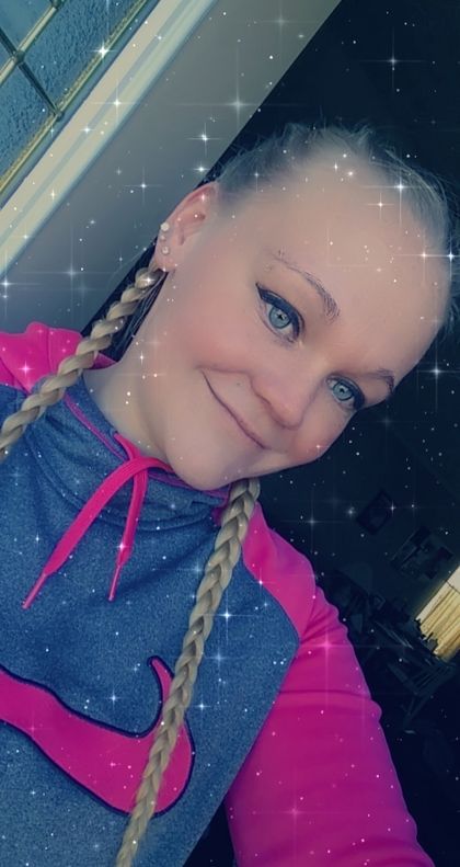 Best Hot Heyhayy_ OnlyFans Accounts | FansMetrics.com